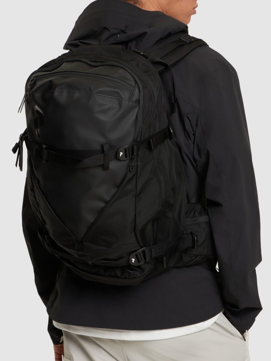 28.5l vertical ski backpack - Peak Performance - Men | Luisaviaroma
