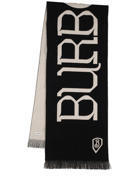 Mu heraldry logo wool scarf - Burberry - Women | Luisaviaroma