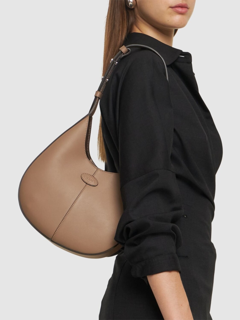 Mini di hobo leather shoulder bag - Tod's - Women | Luisaviaroma