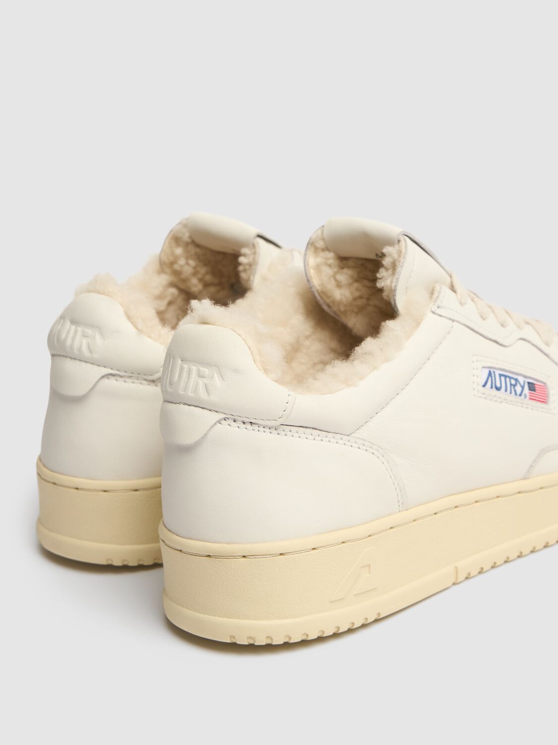 Autry : Shearling-lined Medalist Sneakers White | Sotf