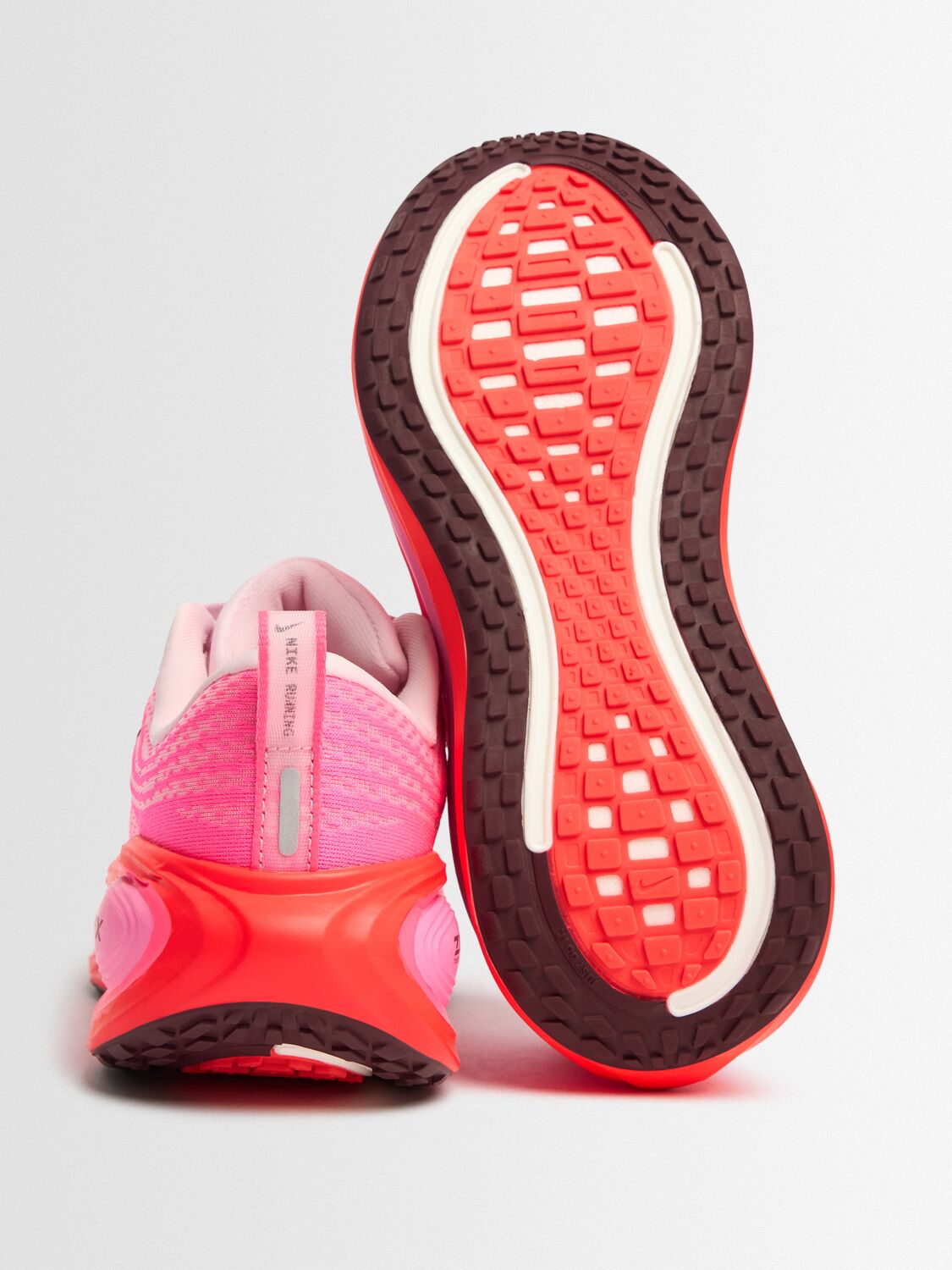 Nike : Vomero Plus Sneakers Hyper Pink/burg | Sotf