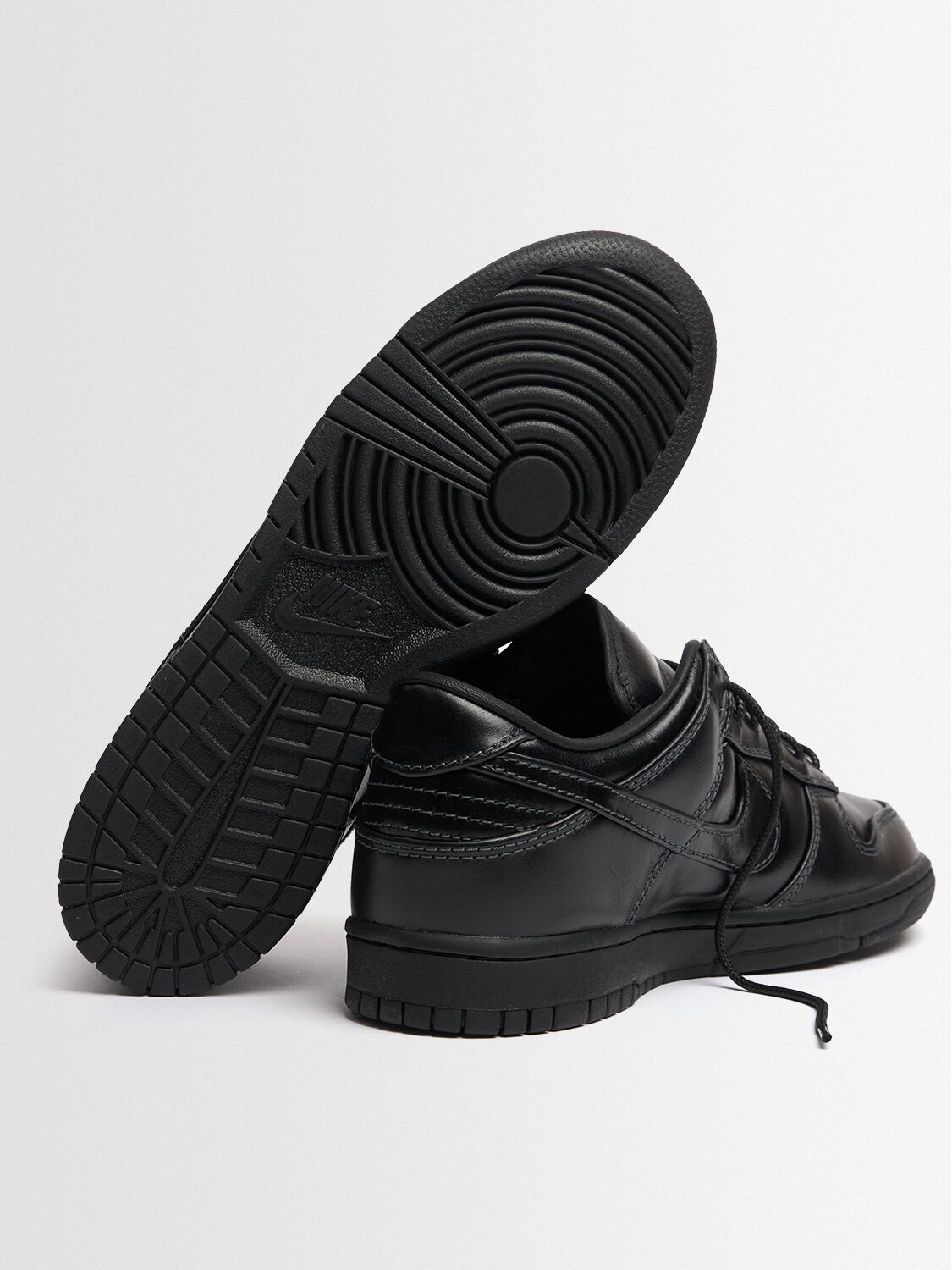 Nike : Dunk Low Retro Sneakers | Sotf